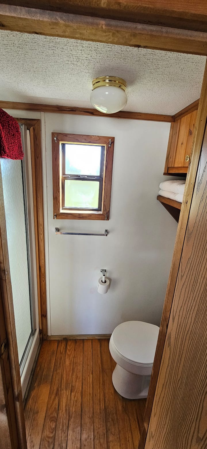 Cabin #6 - Valdez, AK