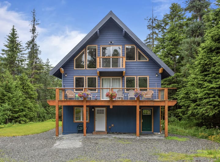 Spacious Upstairs Apartment For 6, Close To Resort - Alyeska, AK