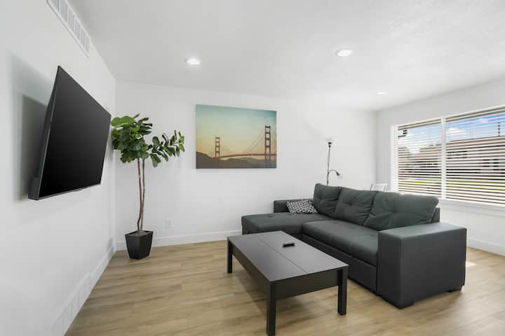 2 Bedroom 1 Bath Apt Near Airport & Slc - West Valley City, UT