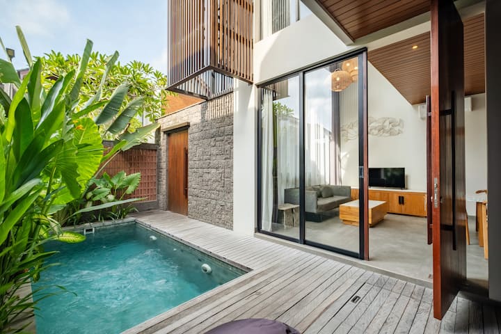 3br Villa With Private Pool Near Batu Bolong Beach - Canggu