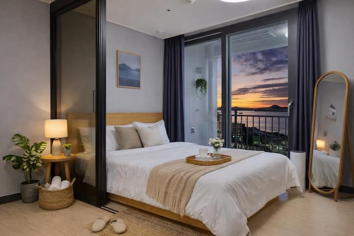 C801 여수유탑유블레스 美친뷰맛집 | 크루즈 | 아르떼뮤지엄 포함 편안한 프리미엄 숙소 - South Korea