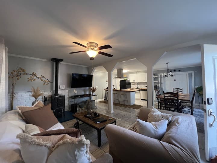 Your Cozy Nest Retreat - Saint Andrews, SC