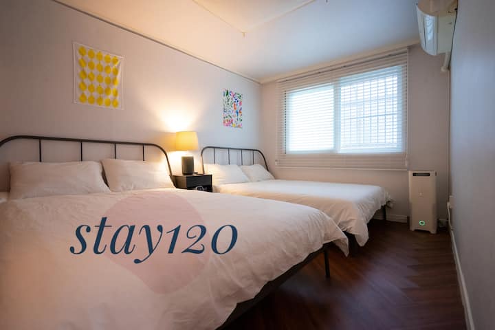 스테이120/이수역1분/4,7,2호선/최대8인3룸/감성스테이/역세권/아늑한/집전체/호텔침구 - Seoul