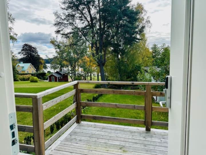 Cozy Modern Lakeside Villa In Lundhagen, Ekerö - Tumba