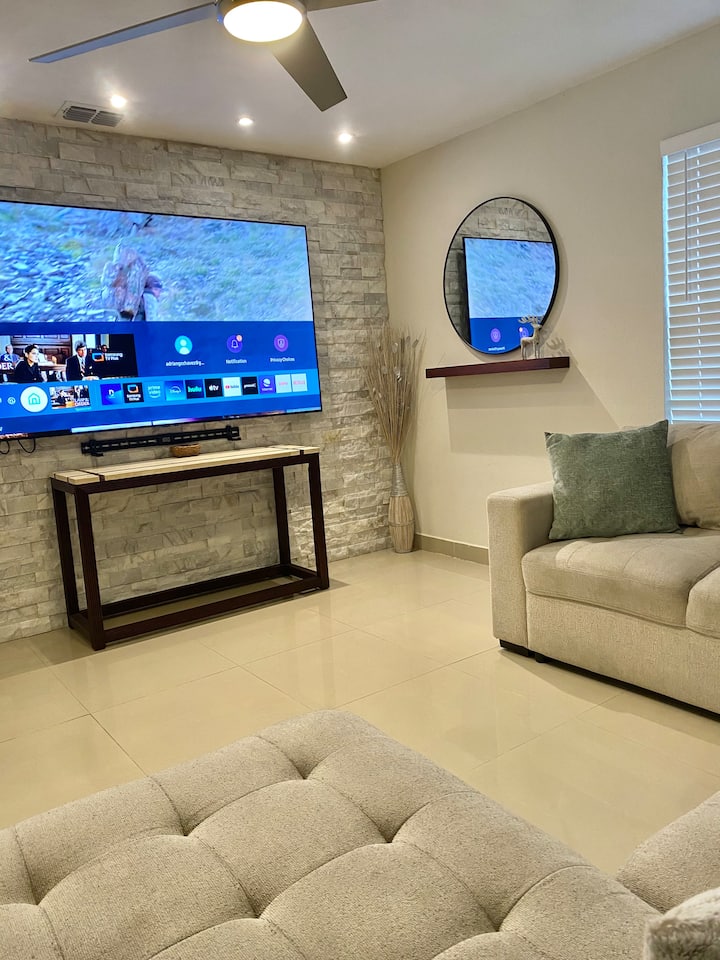 Tu Hogar En Brownsville, Cómodo Y Bien Ubicado - 布朗斯維爾