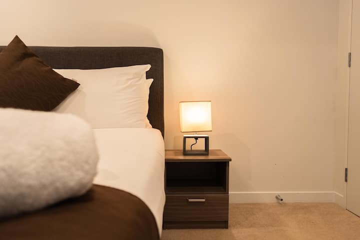 Modern Apartment Near Westfield Newmarket - Auckland