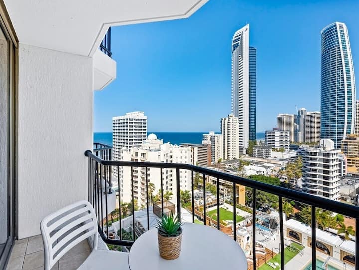 Central Located 2 Double-bed Hotel Room In Surfers - Surfers Paradise