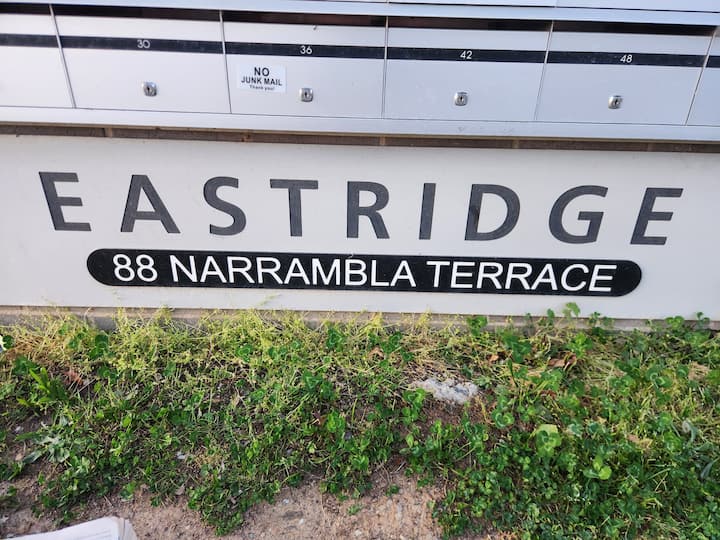Ledgendary Lawson 2bdr 1.5bthr 1 Car Townhouse - Canberra