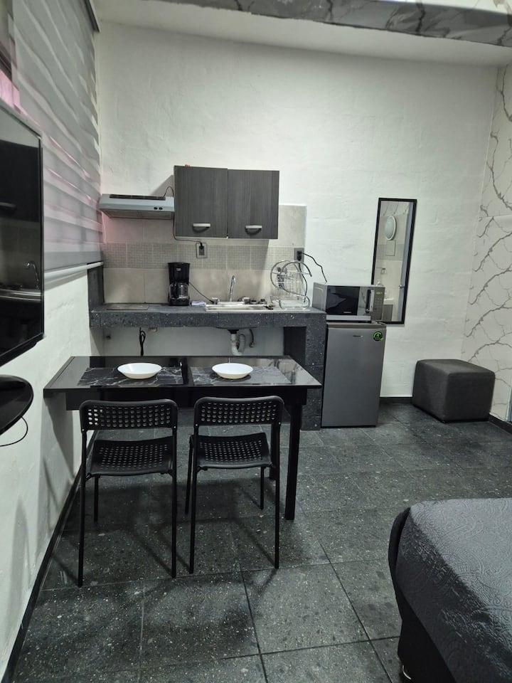 Pequeño Espacio Minimalista Iii - Mexico City