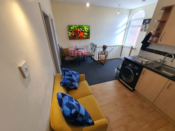2br Flat - Free Parking Fast Wi-fi - Self Check-in - Rochdale