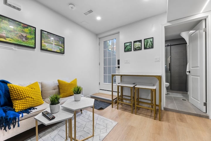 High Park Grove: Modern 1b/1b•monthly Rental Only! - Toronto