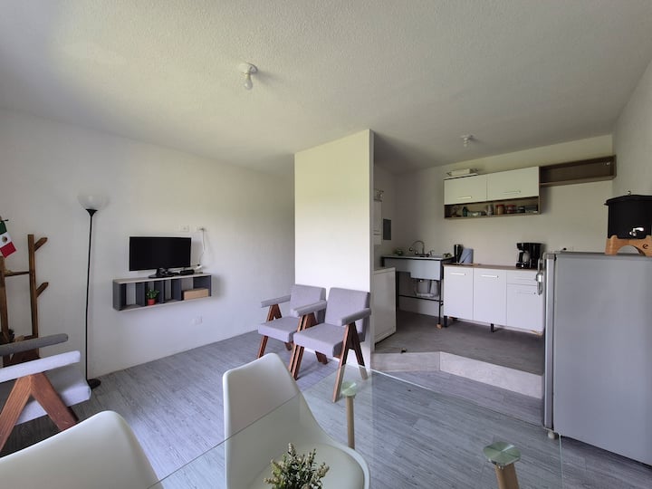 Apartamento Tranquilo Con Vista A La Naturaleza - Villa Canales