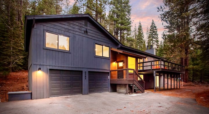 Hot-tub, Game Room, Sleeps 16, No-neighbors, Woods - Lake Tahoe