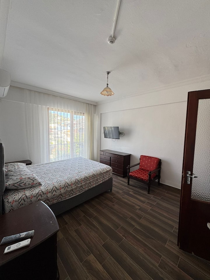 Kadınlar Denizinde Aileler Için Uygun Konaklama - Kuşadası