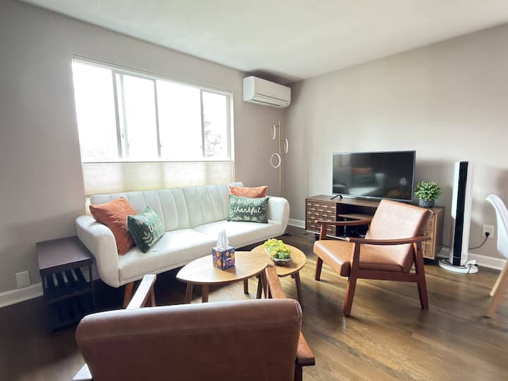 Charming Westseattle House, 2br, A/c, Free Parking - Burien