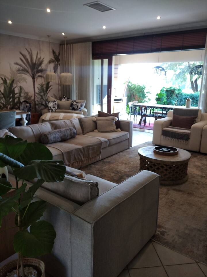 Pecanwood Paradise 4br • Hartbeespoort Dam - Hartbeespoort