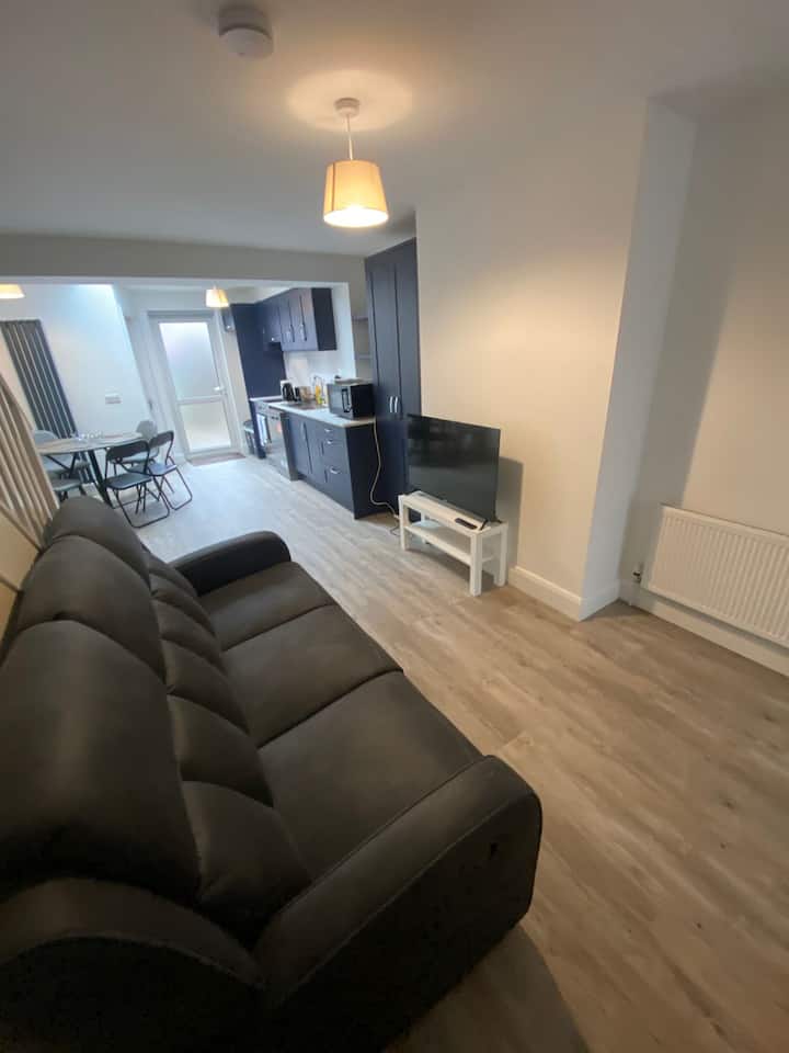 Perfect For Contractors 3br Cork City, Parking - Cork