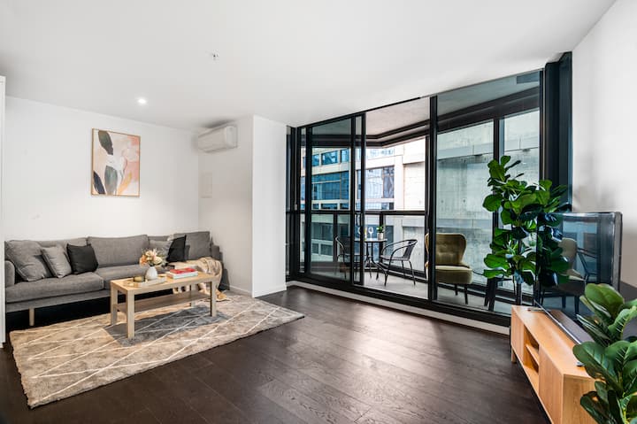 Level 49 Cbd Views | 2br W Pool&gym Near Sth Cross - Melbourne