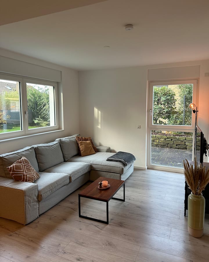 Airportview - 2-zimmerwohnung In Lohmar-zentrum - Sankt Augustin