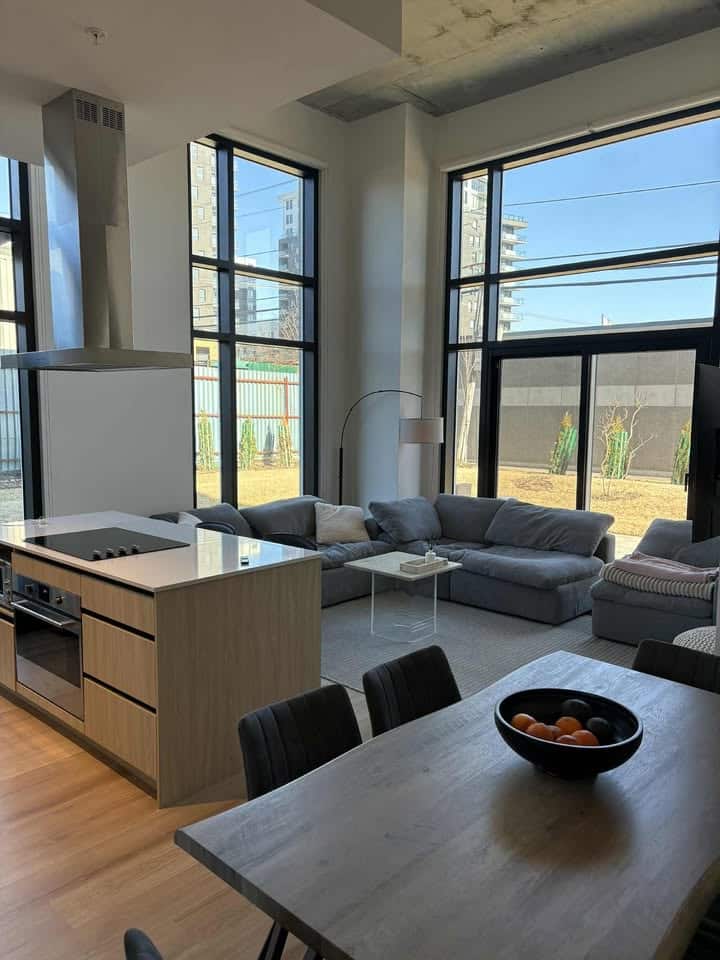 Luxury 2br Loft | Terrace + Parking | 31+ Nights - Lasalle