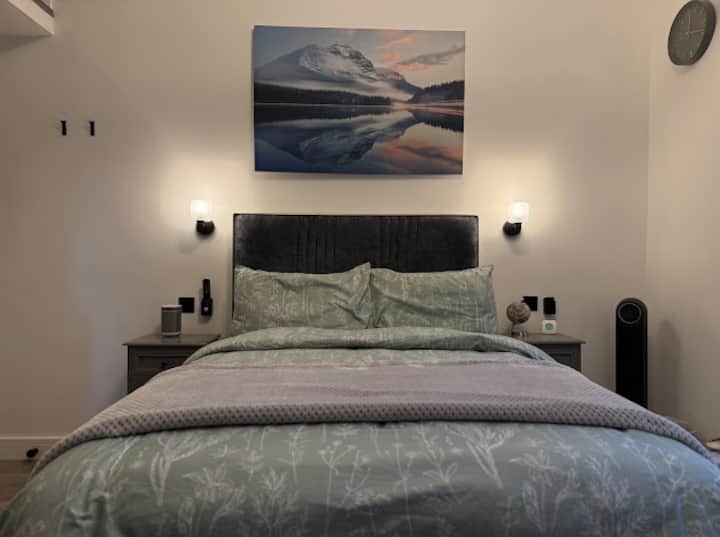 Brand New Modern/quirky/stylish Studio Apartment - Sheffield