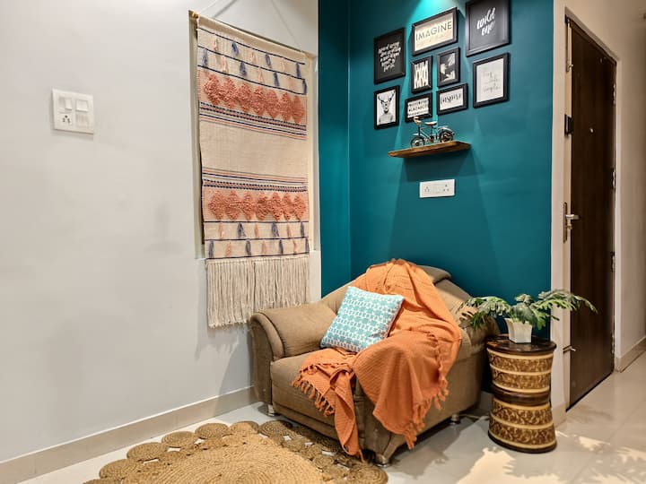 Boho & Modern 2bhk | Near Kashi Temple & Ghats - Varanasi