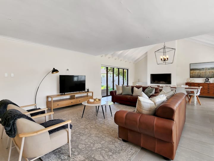Bright & Modern 4-bed Home In Stellenbosch - Stellenbosch