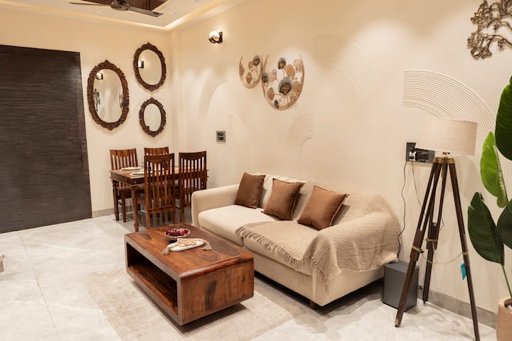 Family & Friends Haven – 6bhk Home Across 2 Floors - Ghaziabad