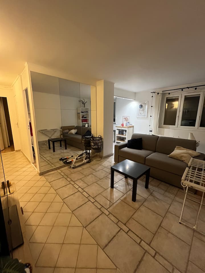 Appt 2 Pièces à Nanterre, Proche De La Defense - Nanterre