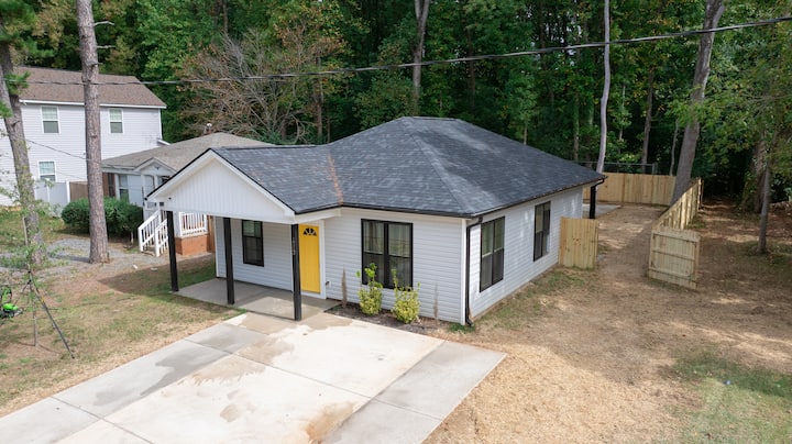 Family-friendly Cozy Home Near Uptown - Charlotte, NC