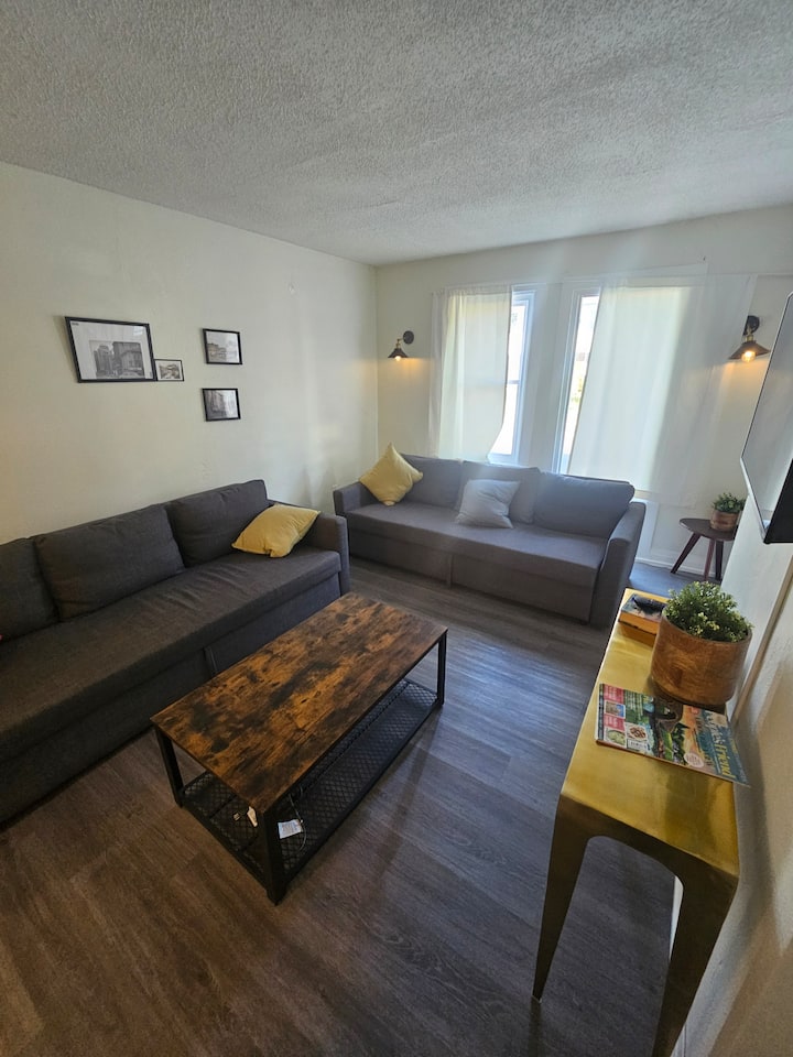 Ottawa's 4 Bedrooms Apartment - Ottawa