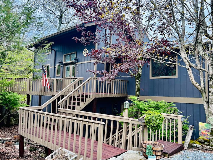 The Mountainview Manor - Beech Mountain, NC
