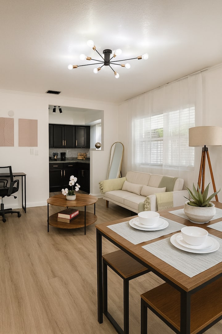 Casa Kefi •Renovated Oasis • Patio • Beach+parking - Fort Lauderdale