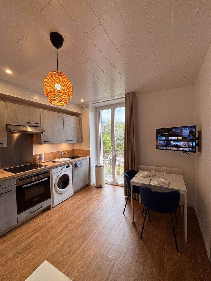 "Le Nébula" · Rénové · Parking · Proche Centre - La Roche-sur-Foron