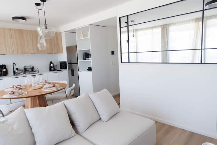 2 Dormitorios Y Parrillero Exclusivo En Piso 11 - Montevideo