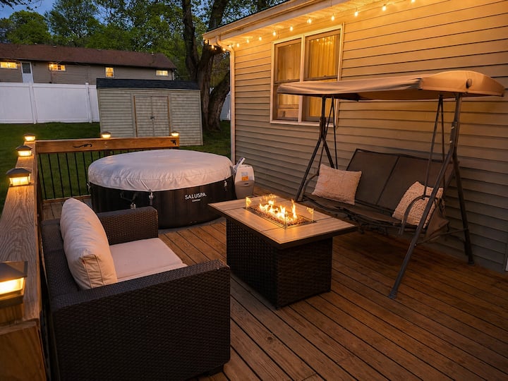 Cozy 1br W/ Hot Tub In Erie | Quiet & Private - Erie, PA