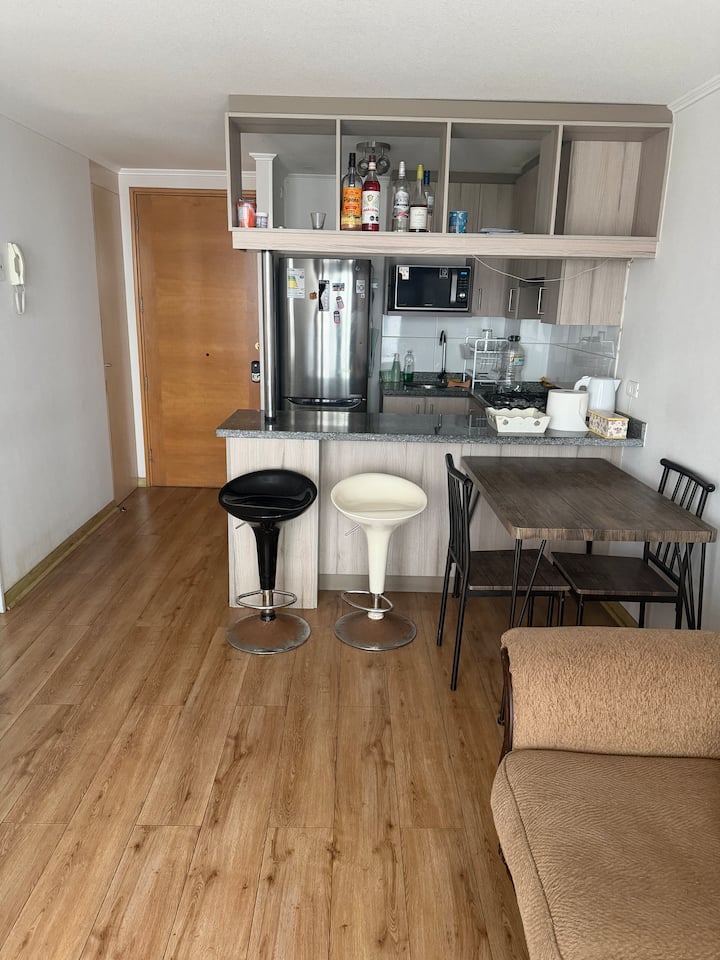 Dpto. Acogedor Amoblado 1 Dormitorio En Suite. - Antofagasta