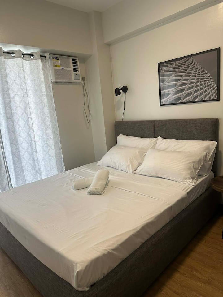 Modern 2br Near Sm Ecoland Verdon Parc Selfcheckin - Davao City
