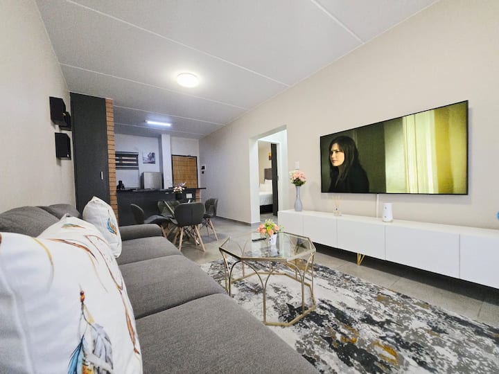 Nat's Villa - Midrand