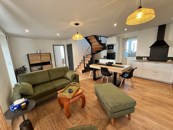 Maison De Bourg Rénovée Avec Goût Et Charme 6p - Auray