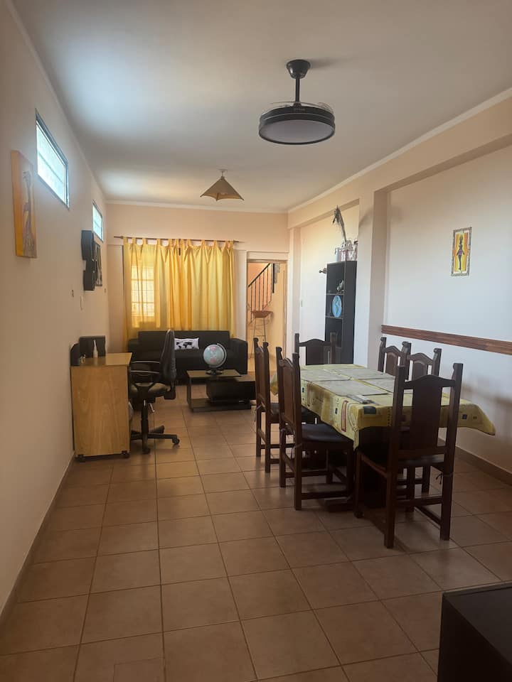 Casa Completa, Cómoda Y Céntrica. - Catamarca