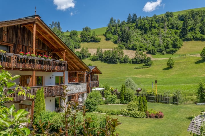 Alpine Mountain Chalet - App. 7 - Olang