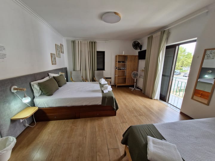 Old Village Hostel - Ponte de Lima