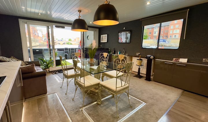 Pit Stop York - York, UK