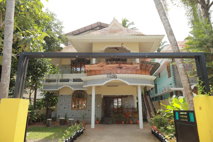 Lakshmi Ayurveda &Yoga Retreat - Kovalam