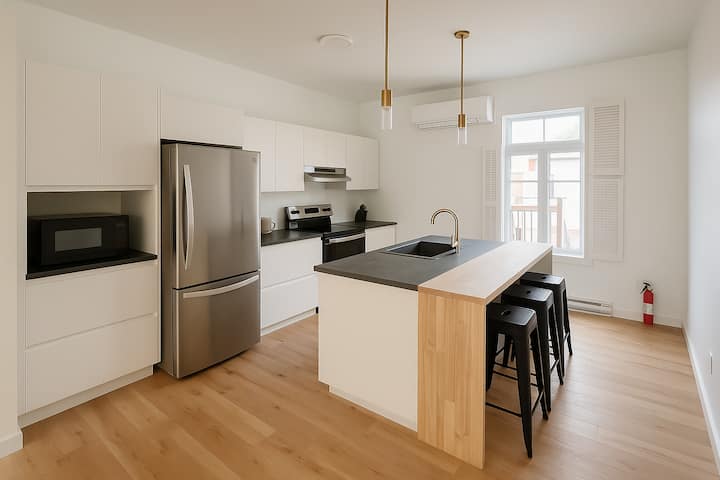 Grand Logement 1300pi2 + 2 Stationnements+wi-fi+ac - Québec, QC