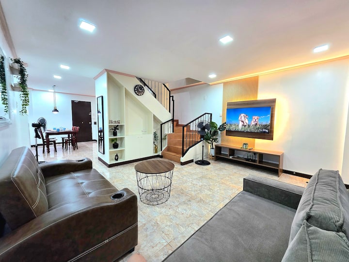 Townhouse 3 Bedroom Free Parking Near It Park Cebu - Cebu