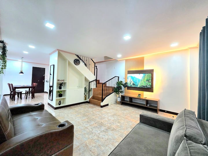 Townhouse 3 Bedroom Free Parking Near It Park Cebu - Cebu