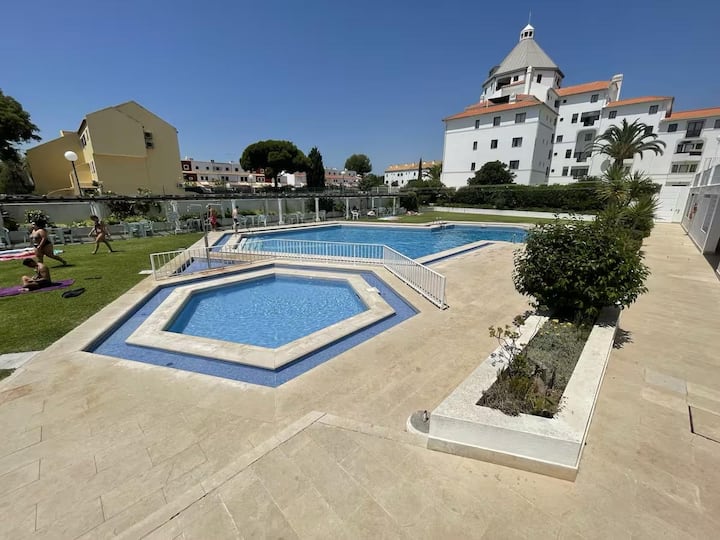 Appartement Avec Belle Terrasse Et Piscine - Vilamoura