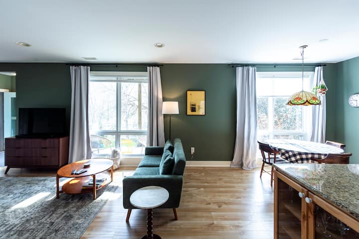 Riverfront Suite | Patio | Walk To Wool Factory - Charlottesville, VA